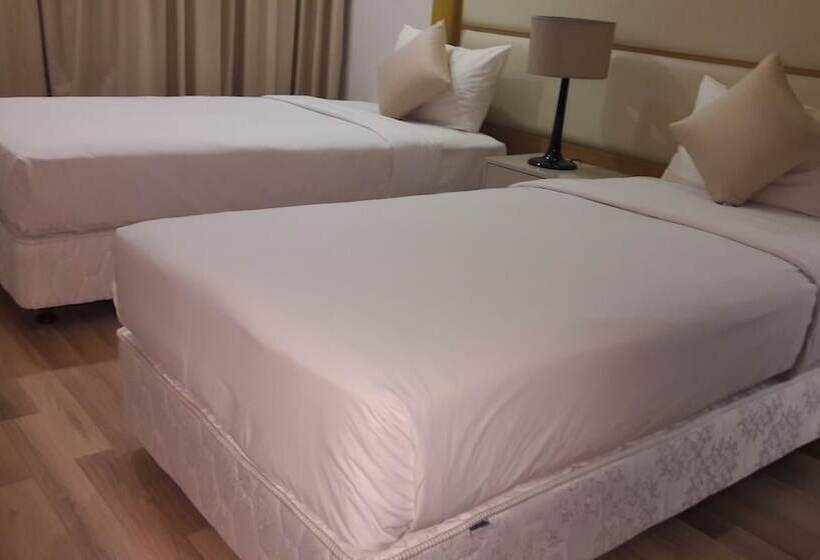 Bluesky Serviced Apartment Airport Plaza - Ho Chi Minh