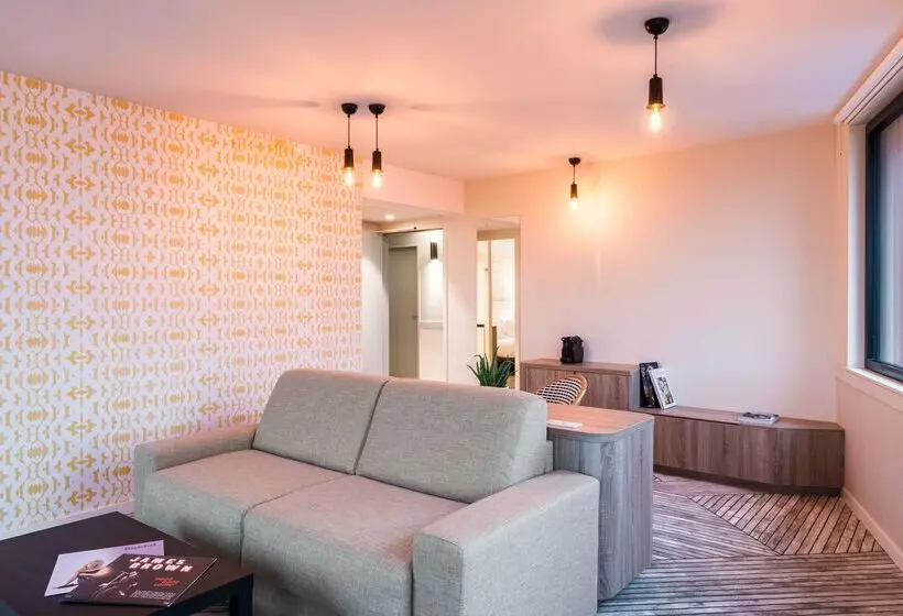 Hôtel The Originals Boutique, Hôtel Maison Montmartre Paris Les Puces - Paris