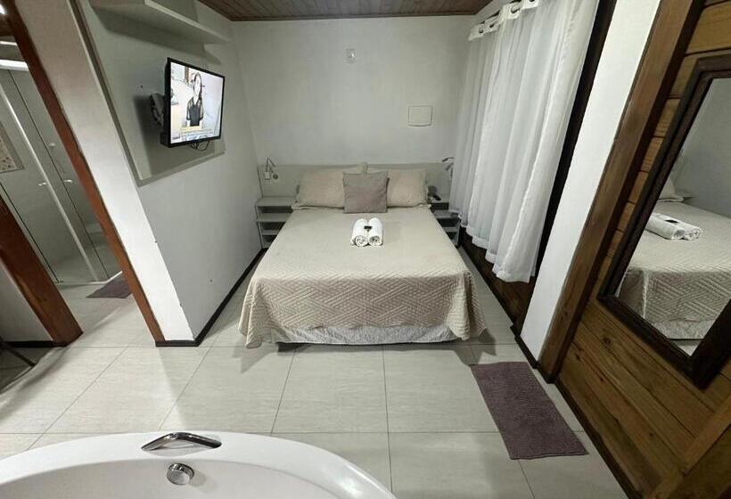 Pension (Hôtel Basse Catégorie) Pousada Solar Dos Lírios   Praia Do Rosa - Imbituba