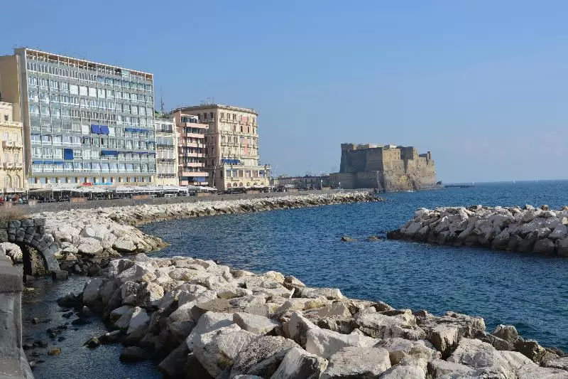 Bed And Breakfast Dimora Megaride - Naples