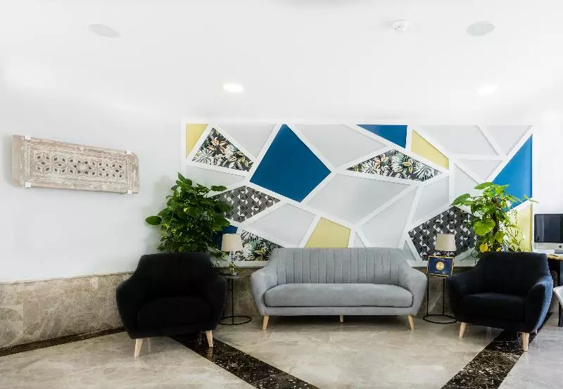 Toboso Apar  Turis - Nerja