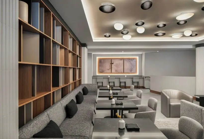 Ac Hotel By Marriott Old Montreal - Montréal, QC