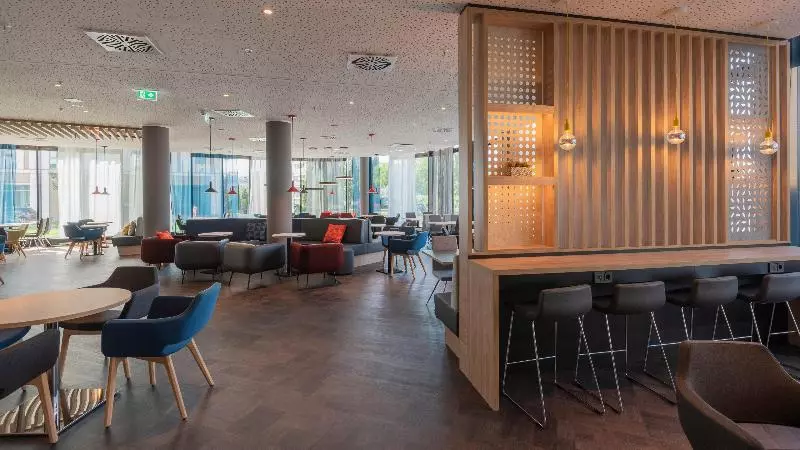 Hotel Holiday Inn Express Düsseldorf   Hauptbahnhof, An Ihg - Düsseldorf