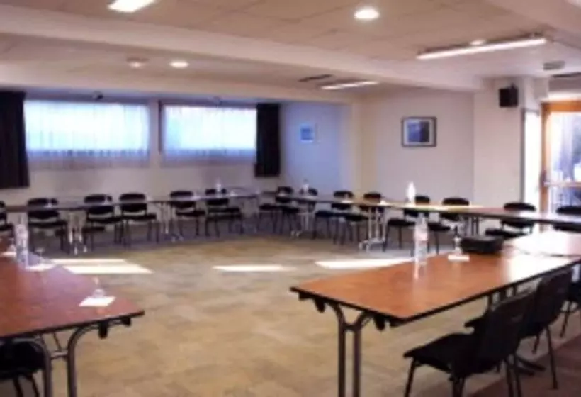 Hotel Kyriad Lyon Est   Genas Eurexpo - Genas