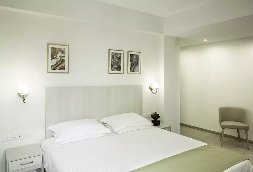 Roseum Boutique - Lárnaca