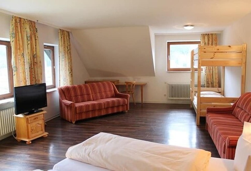 Action Forest Hotel Kletterwald Lasertag Nähe Badeparadies - Titisee-Neustadt