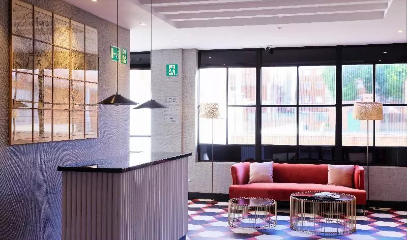 Hotel The Apartment By Assetes - Torrejón de Ardoz