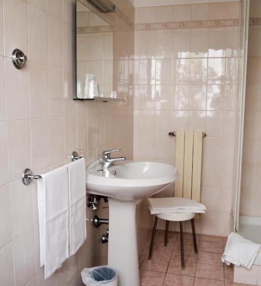 Hôtel (Catégorie 1/2 *) Casa Per Ferie Ravasco San Pietro - Vatican City