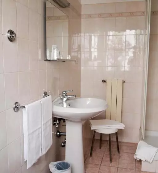 Hostal Casa Per Ferie Ravasco San Pietro - Vatican City