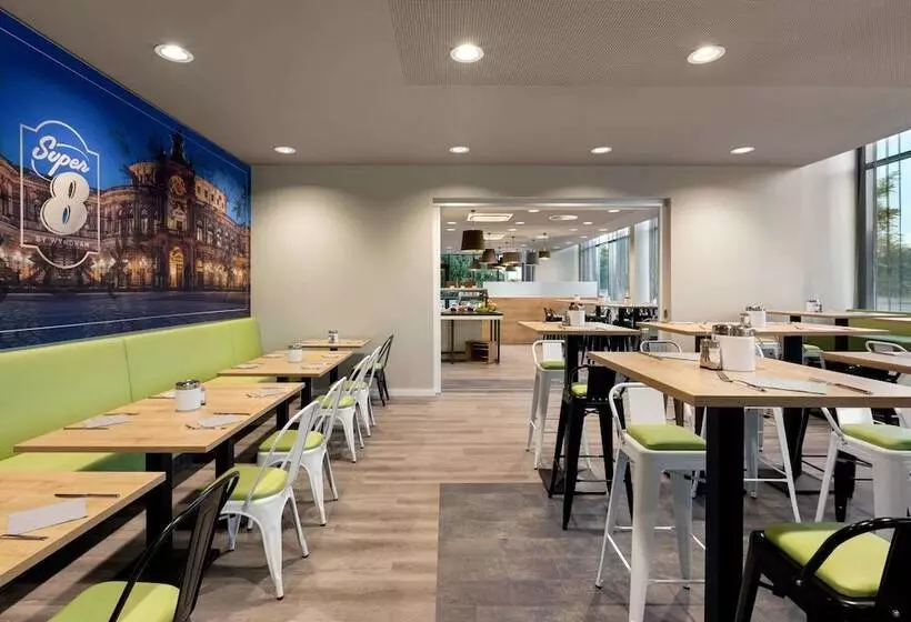 Hôtel Super 8 By Wyndham Dresden - Dresden