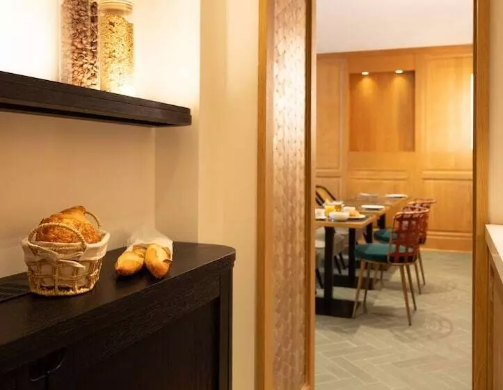 Hotel Esteem Tour Eiffel - Paris