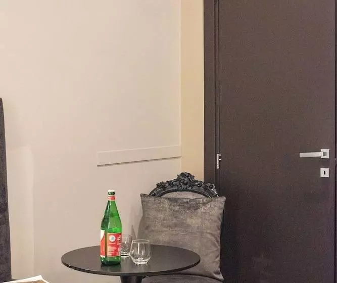 Pensión Neapolis Lifestyle - Naples