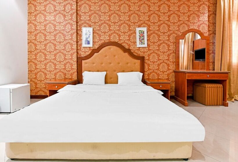 Hotel Oyo 118 Revira - Manamah