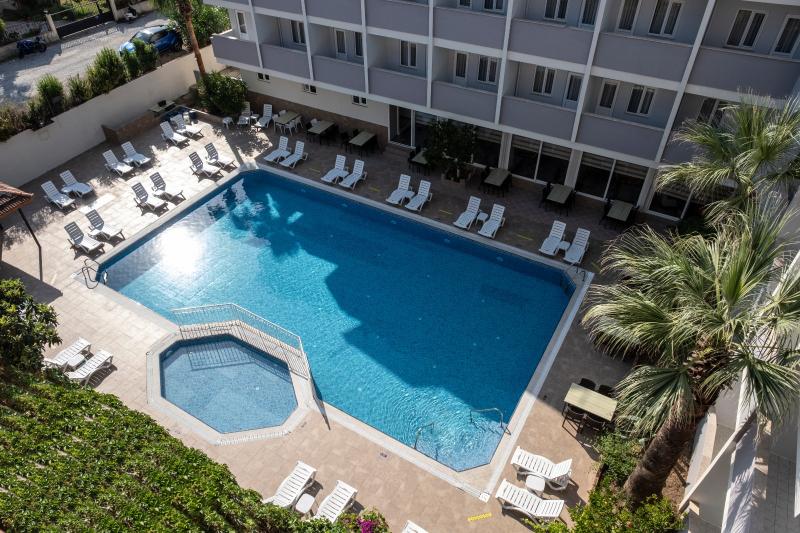 Hotel Side Spring - Side