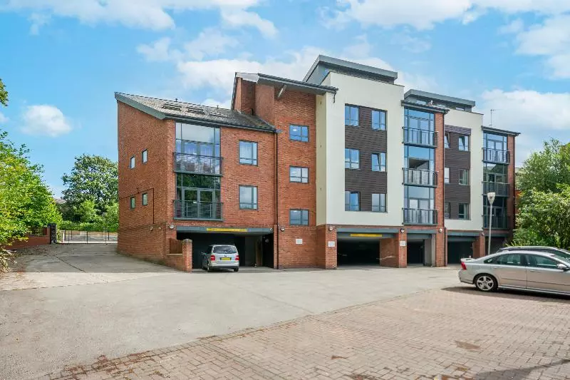 Hotel Roomzzz Leeds Headingley - Leeds