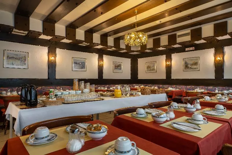 Engelbertz Yggotel Pirol - 쾰른