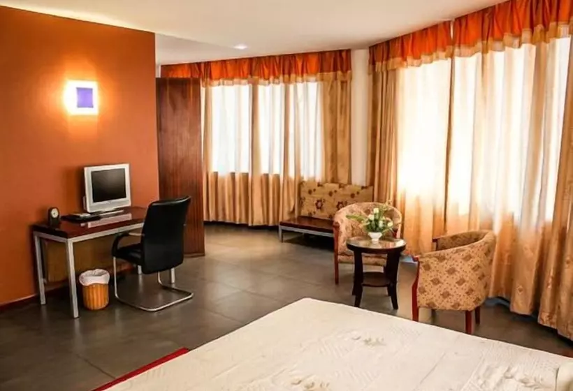 Hotel Maxlot - Accra