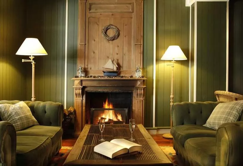 Le Grand Hotel Des Bains & Spa Bretagne - Locquirec