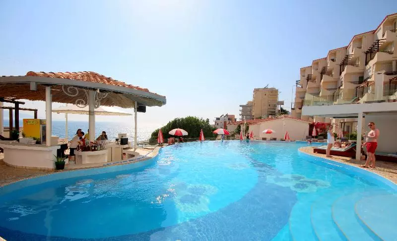 Bougainville Bay - Sarandë