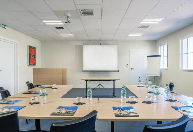 Hôtel Les Flots   Hôtel Et Restaurant Face à L Océan   Châtelaillon Plage - Île d'Aix