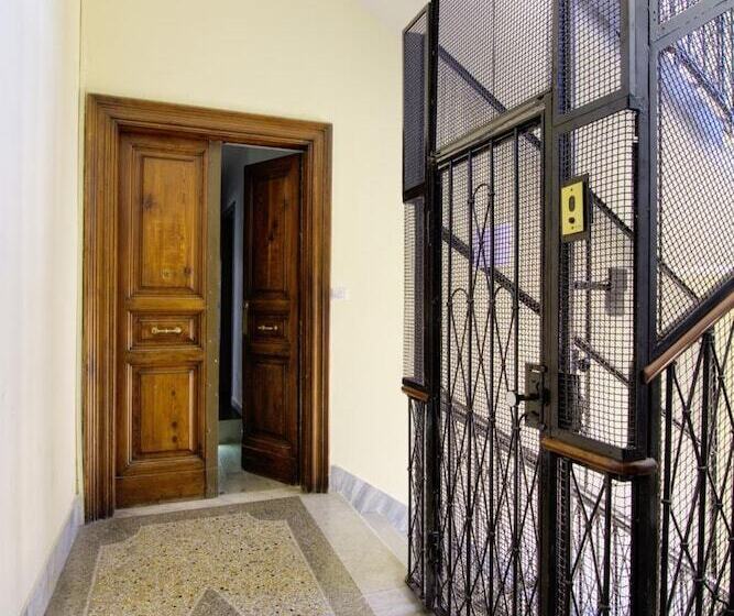 Pension (Hôtel Basse Catégorie) Floor 6 - 