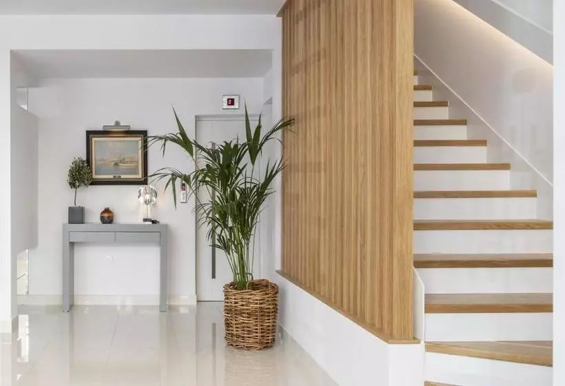 Hôtel Gallery Suites & Residences - Пирей