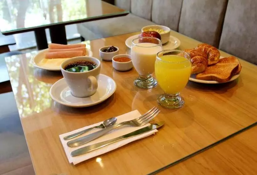 Soltigua Apart Hotel Mendoza - Mendoza