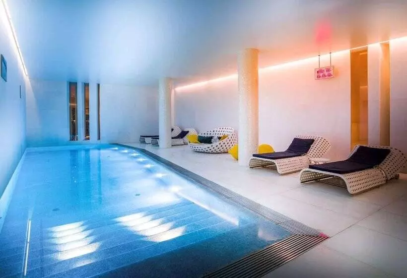 Hôtel So/ St. Petersburg -