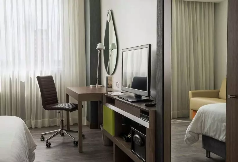 Hotel Hampton By Hilton Barranquilla - Barranquilla