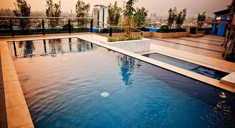 Y2 Residence Hotel Managed By Hii - Manille