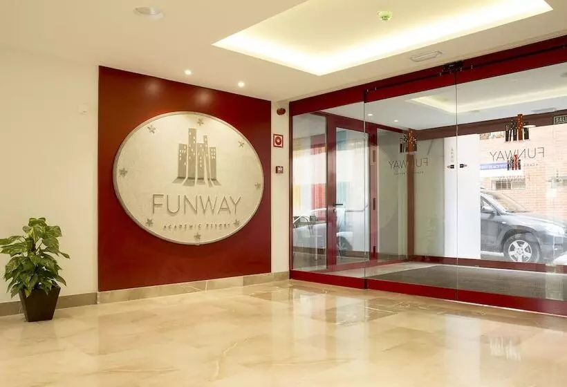 Hotel Funway Academic Resort - Madrid