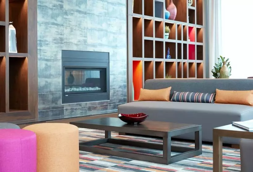 Holiday Inn Hotel & Suites   Montreal Centre Ville Ouest, An Ihg - Montréal, QC