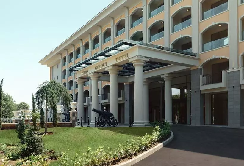 Hôtel Astor Garden - Saints Constantine and Helena