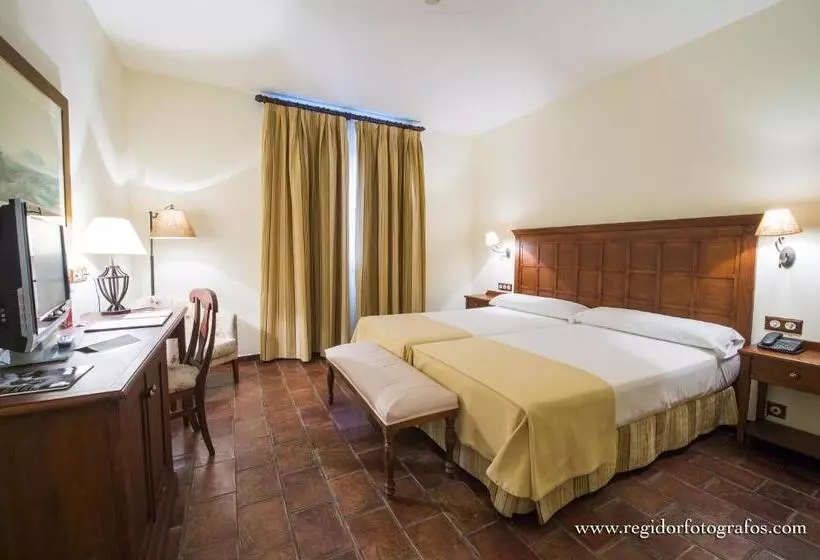 Hospedium Hotel Cortijo Santa Cruz - Extremadura