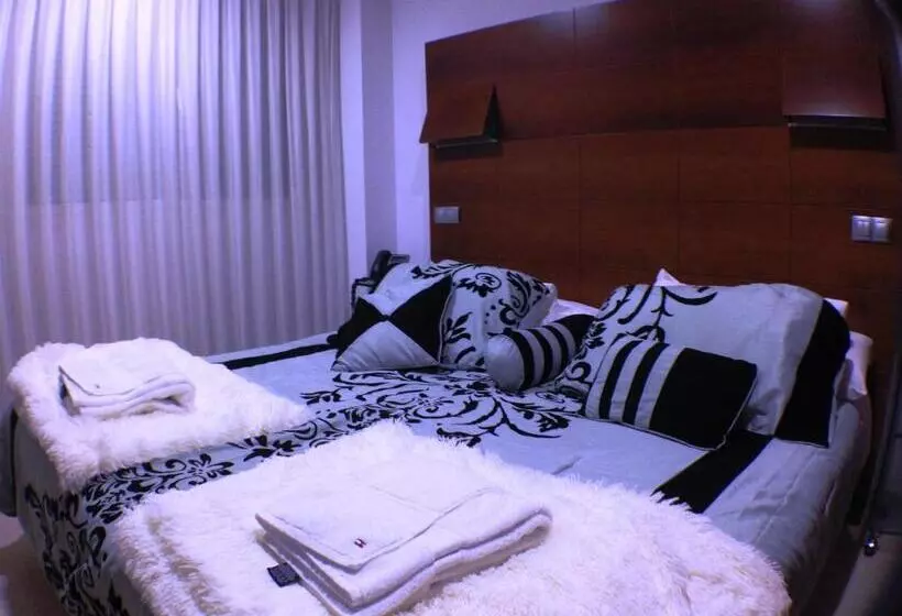 Hotel Nap Oviedo - Oviedo