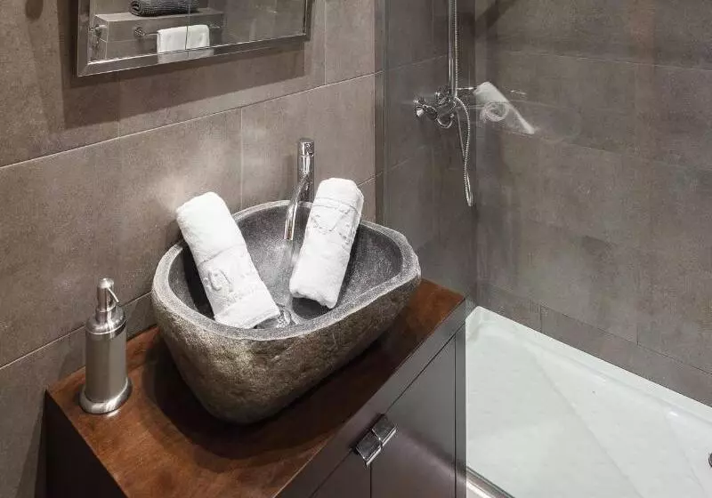 Hotel You Stylish Barcelona Apartments City Centre - Cat. 1º - Barcelona