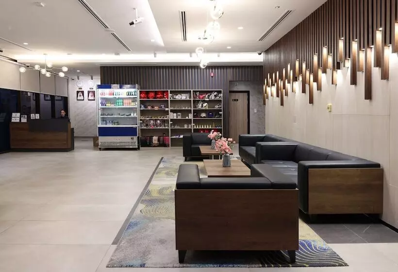 Kingsgate Canal Hotel By Millennium - Sharjah