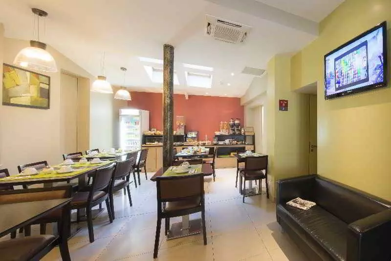 Hotel Source - Saint-Ouen