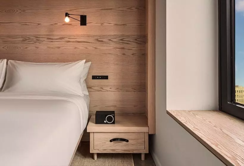 Hôtel Radio - The Bronx, NY