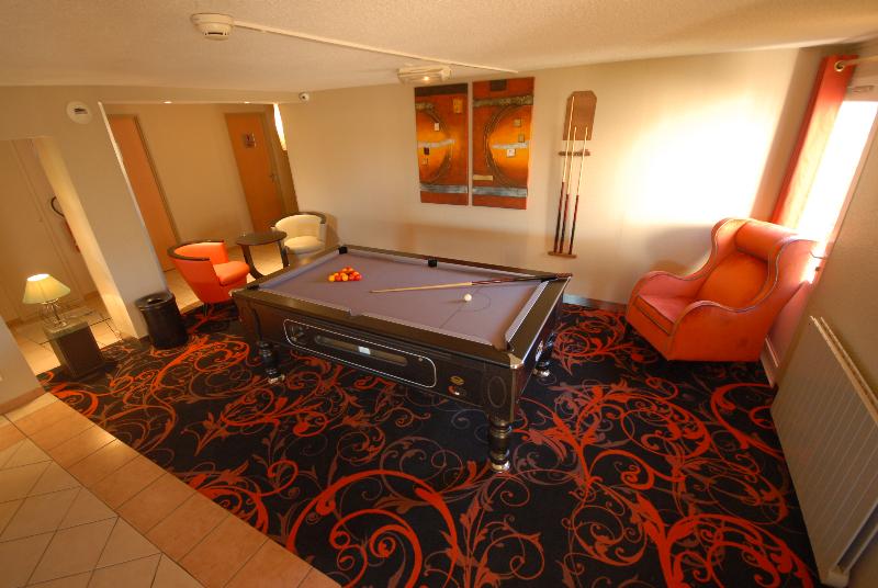 Hôtel Logis Hôtel L Orée De Chartres   Barjouville - Barjouville