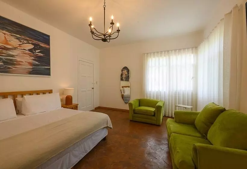 Hotel Cala Blanca Cuernavaca - Cuernavaca