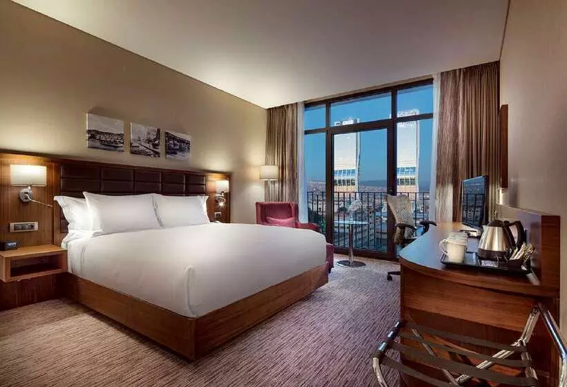Hôtel Hilton Garden Inn Izmir Bayrakli - Измир