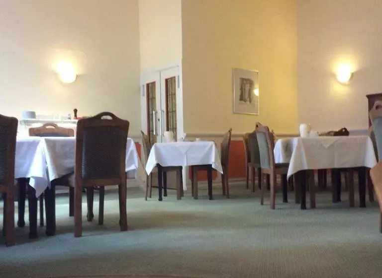 Schloss Hotel Gbr - Düsseldorf