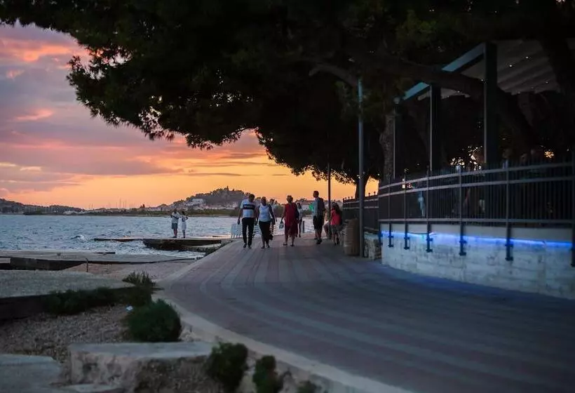 Hôtel Villas Arausana & Antonina - Vodice, Croatia