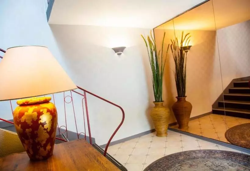 Hostellerie De Bretonnière   Groupe Logis Hotels - Beaune