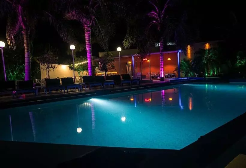 Hôtel Emperatriz - Termas de Río Hondo