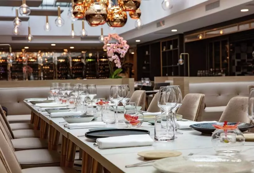 Niepce Paris Hotel, Curio Collection By Hilton - Paris