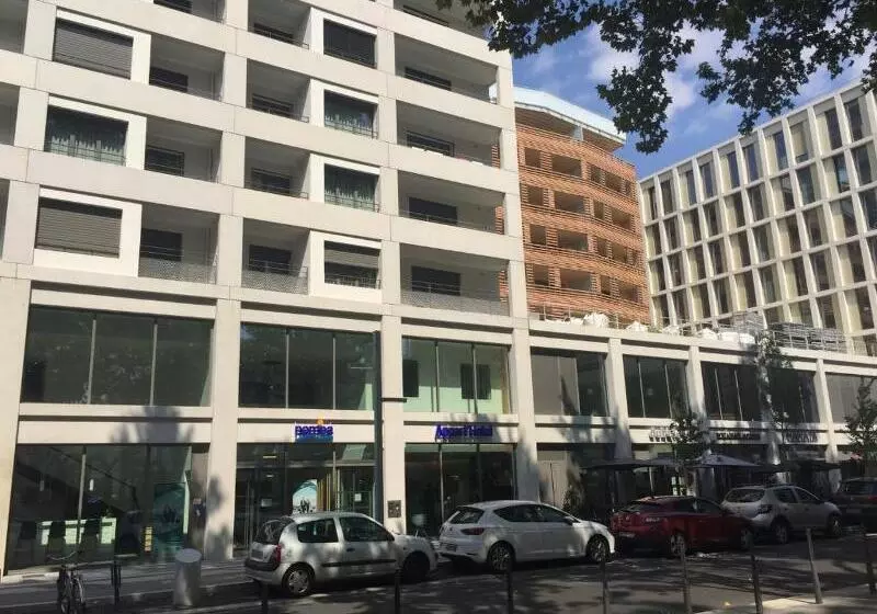 Nemea Appart Hotel So Cloud Lyon Gare Part Dieu - Lyon