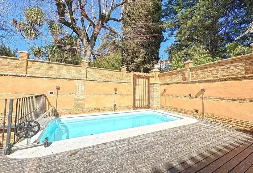 Apartamentos Palacete Nazarí Granada 3000 - Granada, Spain